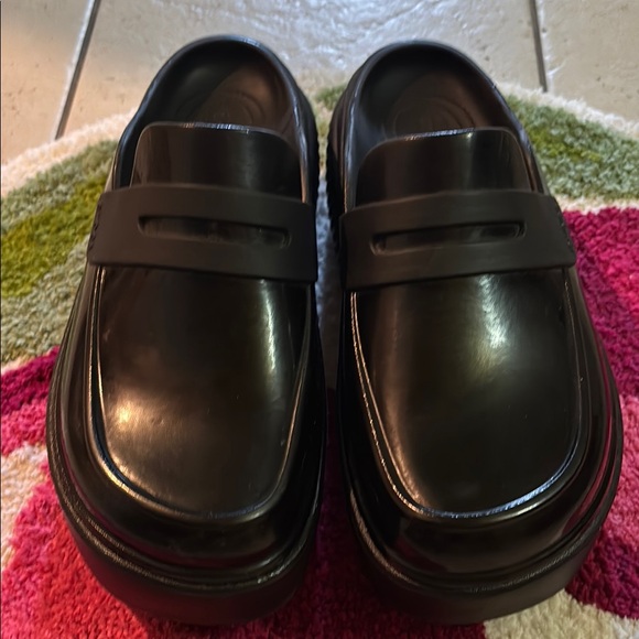 CROCS | Shoes | Crocs Black Flats With Modern Chunky Sole | Poshmark